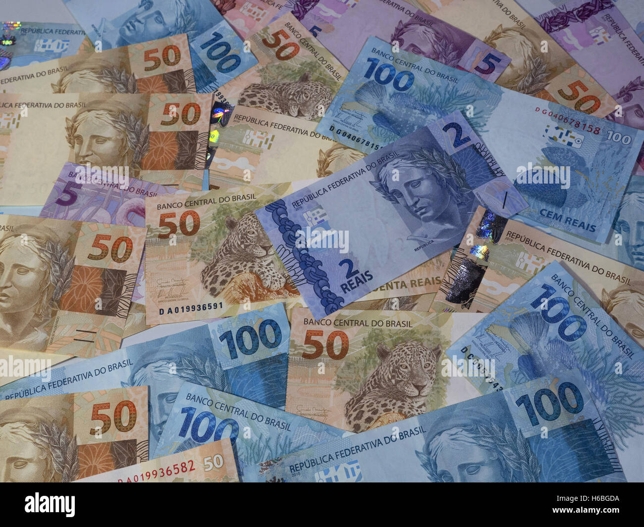 Brazilian real notes hi-res stock photography and images - Alamy