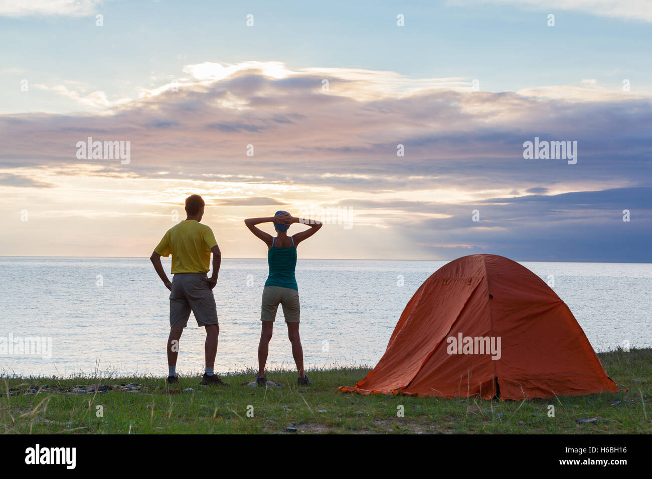 Camping couple camper hi-res stock photography and images - Alamy