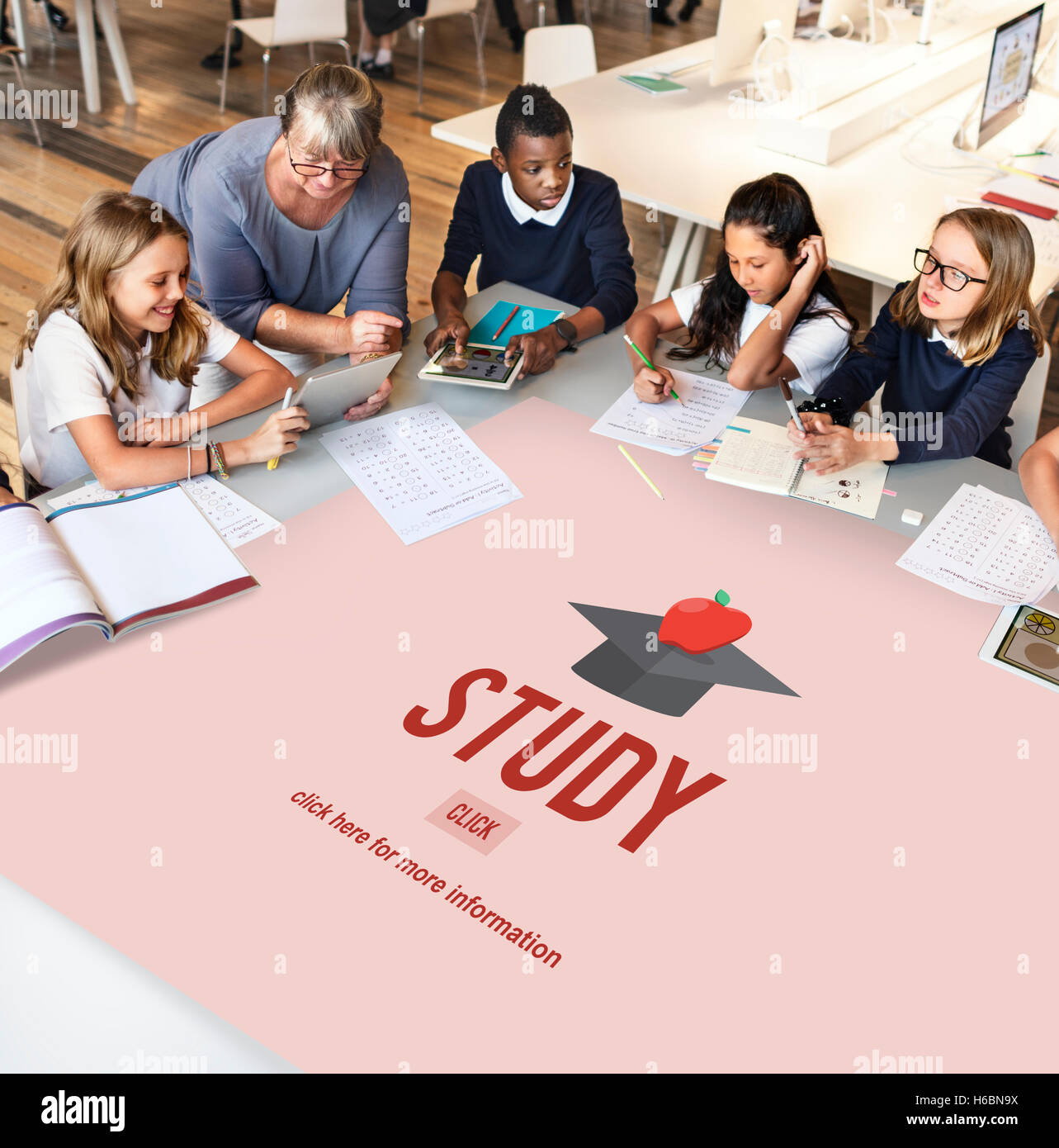 Graduation kids hi-res stock photography and images - Alamy