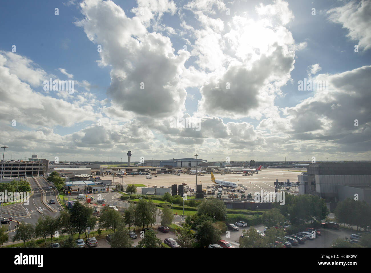 Terminal 1 manchester airport hi-res stock photography and images - Alamy