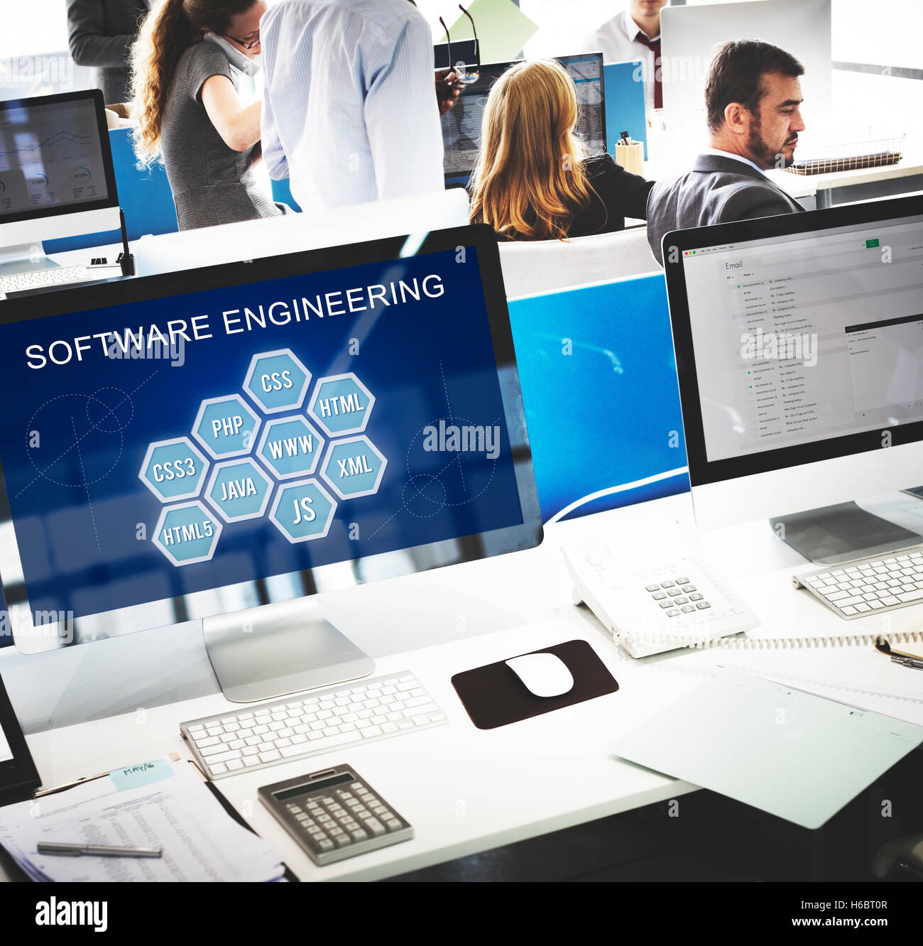Web development digital technology hitech hi-res stock photography and images - Alamy