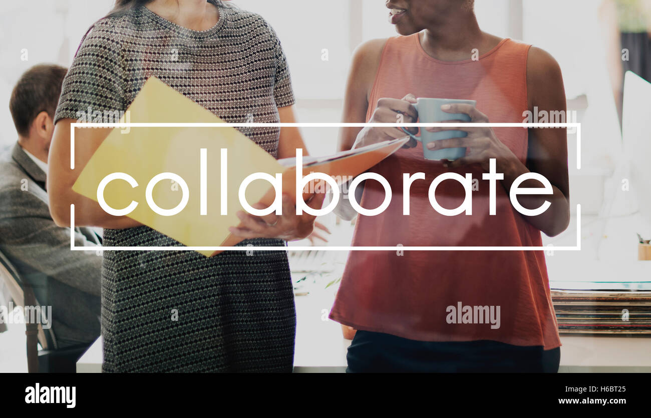 Team collaborate hi-res stock photography and images - Alamy