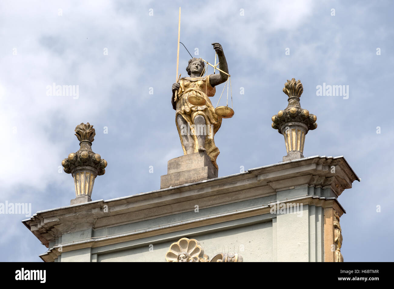 Statue, Scales of Justice Gable, Ulica Dluga (Dluga Street), Gdansk ...