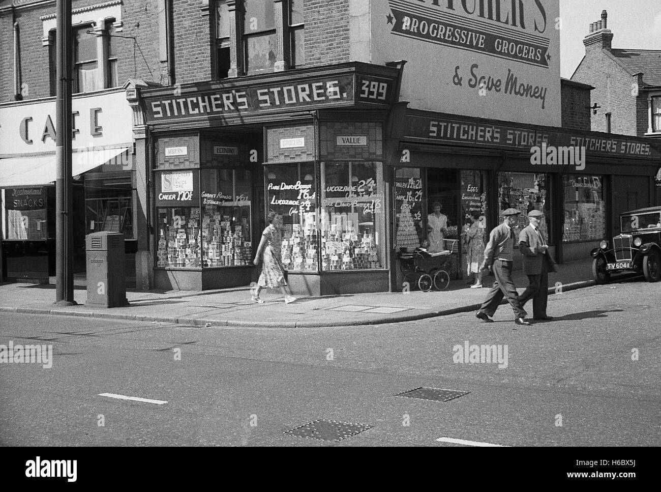 Stores of value Black and White Stock Photos & Images - Alamy