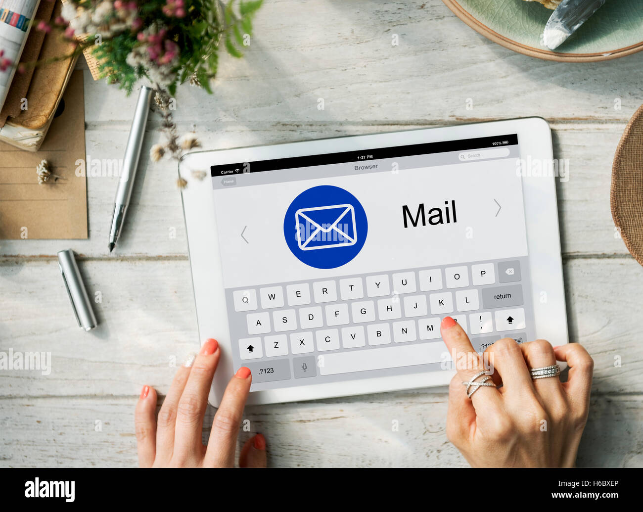 Webmail icon hi-res stock photography and images - Alamy