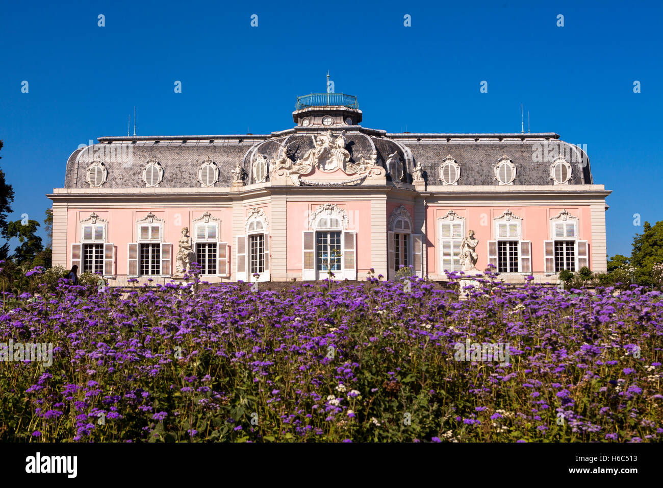 Schloss benrath castle dusseldorf rhineland hi-res stock photography ...