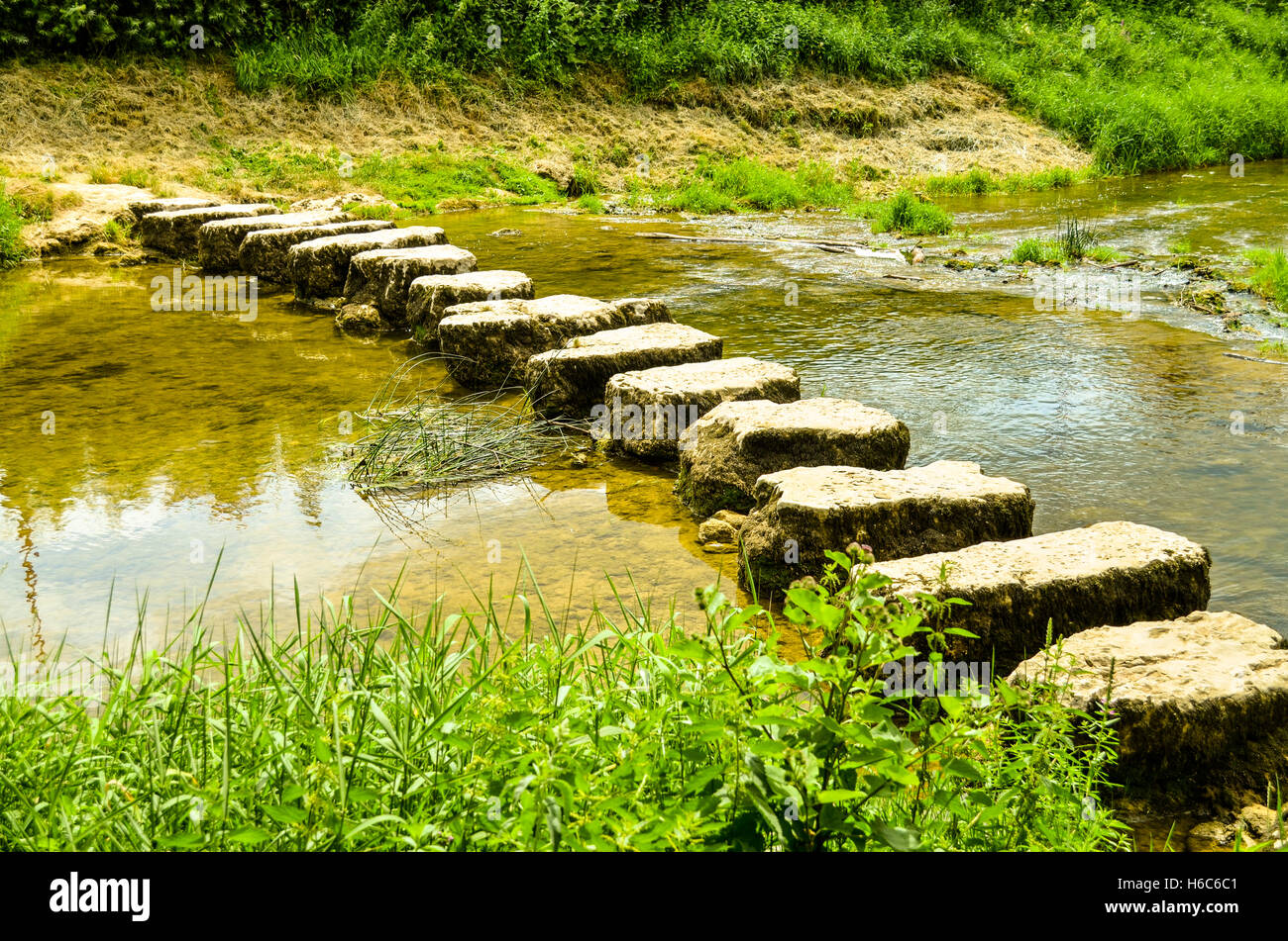 River crossing stones hi-res stock photography and images - Alamy
