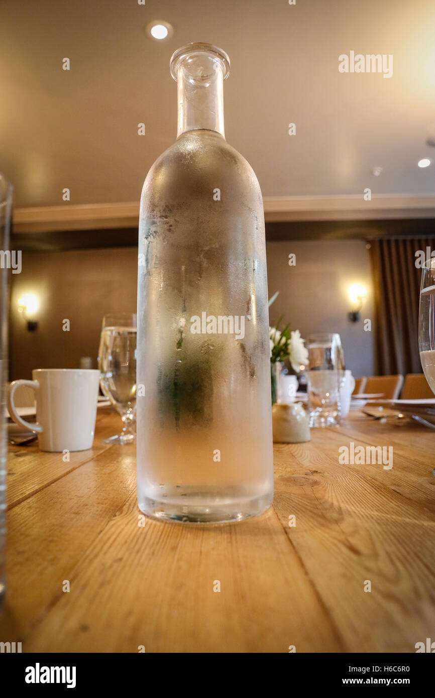 Cold glass hi-res stock photography and images - Alamy