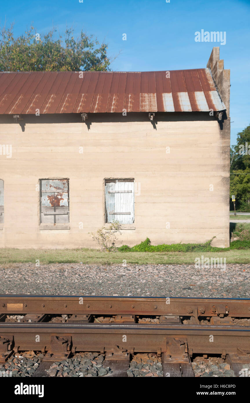Derelict Industrial Railway Shed High Resolution Stock Photography and ...
