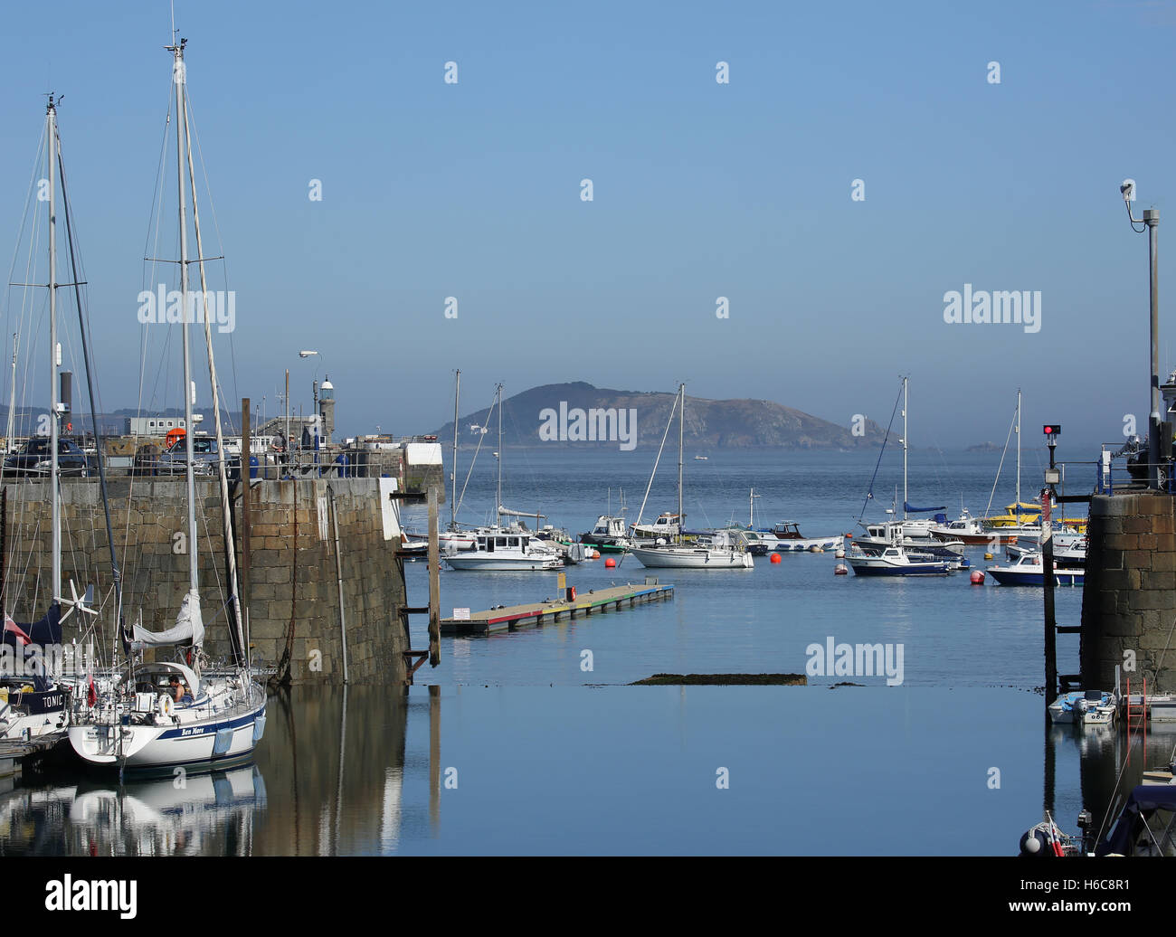 Brecqhou island hi-res stock photography and images - Alamy