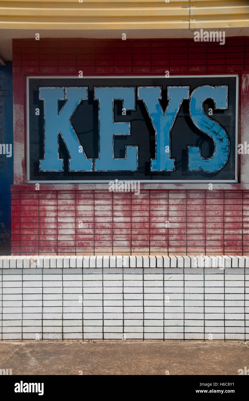 Storefront locks hi-res stock photography and images - Alamy