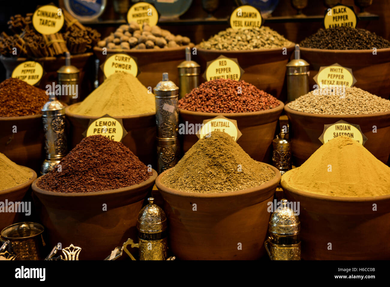 Spices at the Spice Market in Istanbul Stock Photo - Alamy