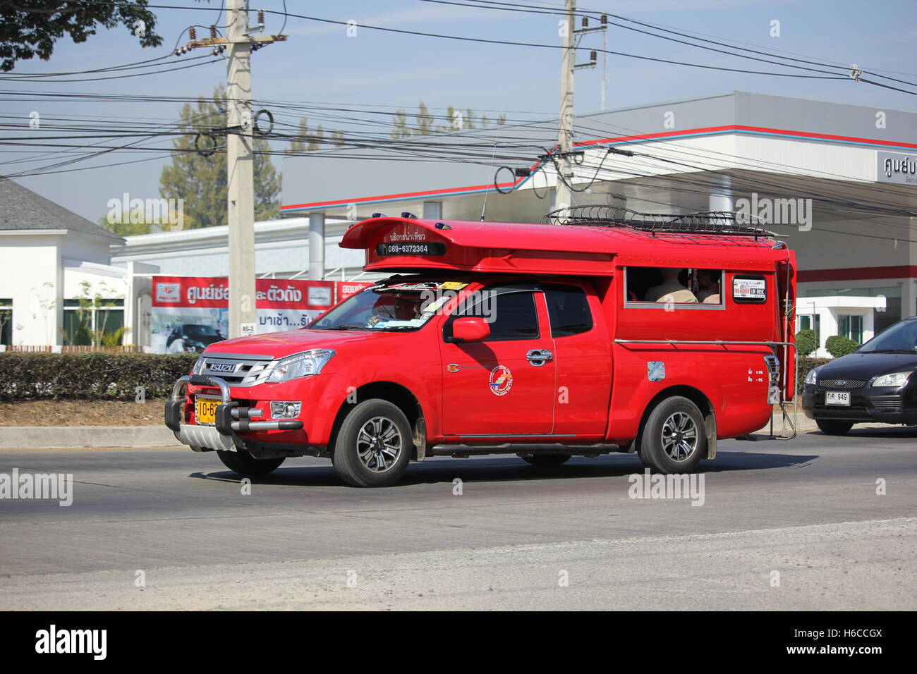 Red taxi chiangmai hi-res stock photography and images - Alamy
