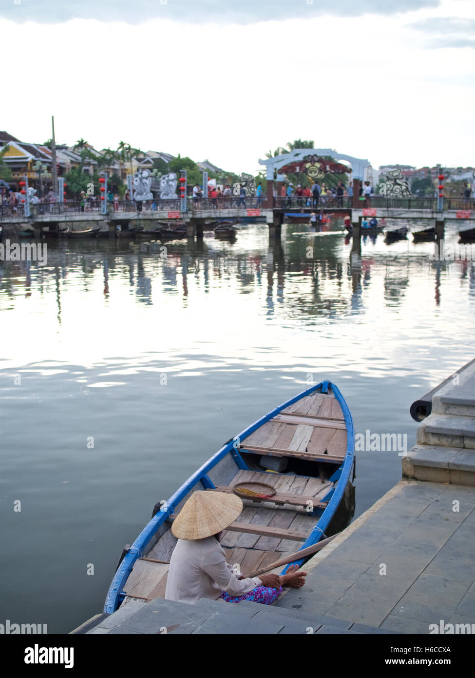 Traditional row boat hi-res stock photography and images - Alamy