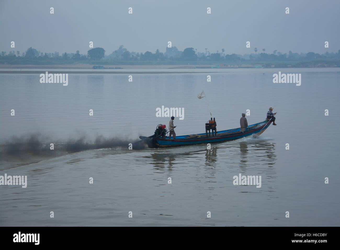 ASIA, MYANMAR (BURMA), Sagaing Division, Monywa, Chindwin River, boat ...