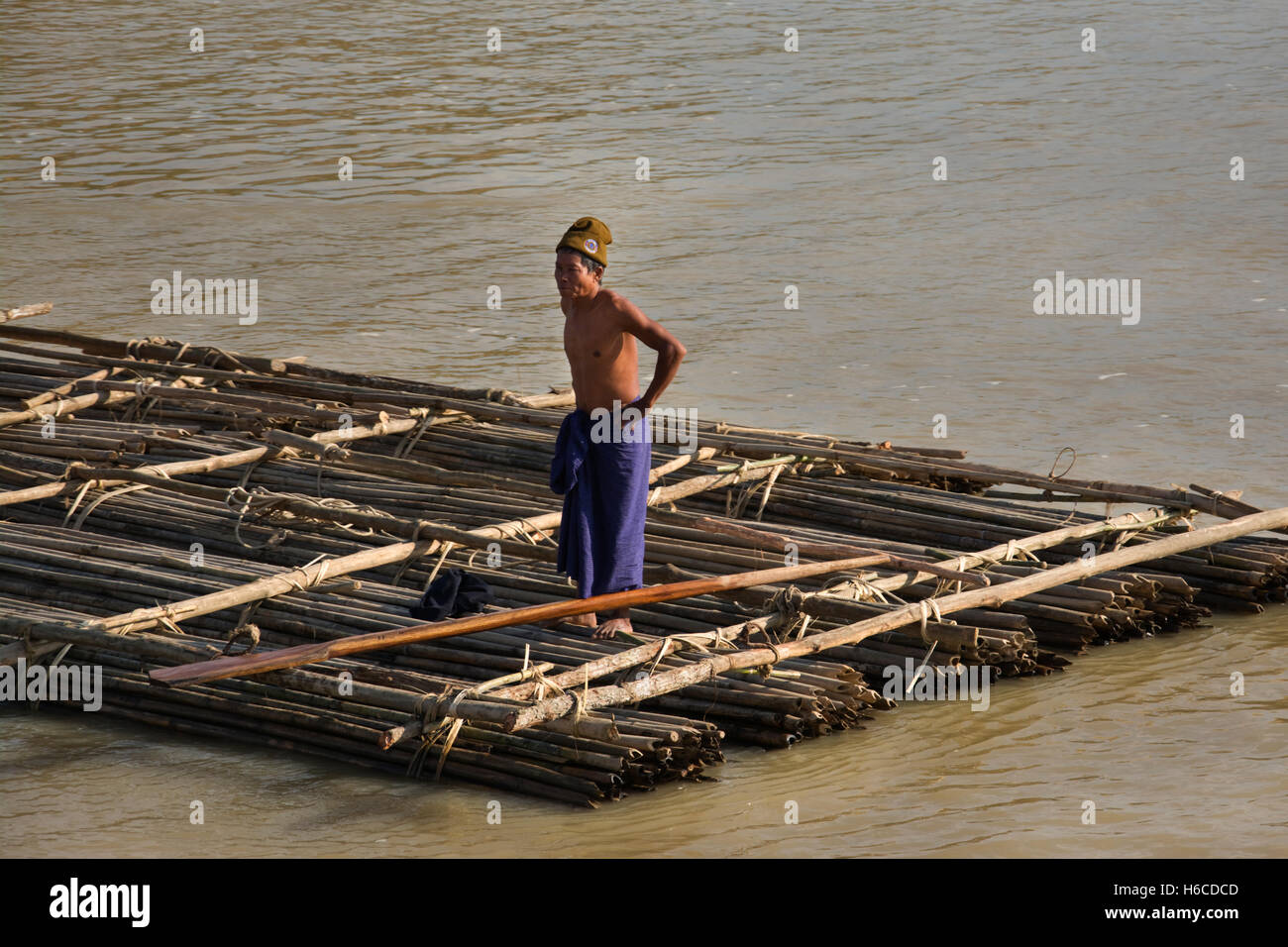 ASIA, MYANMAR (BURMA), Sagaing Division, Monywa, Chindwin River, raft ...