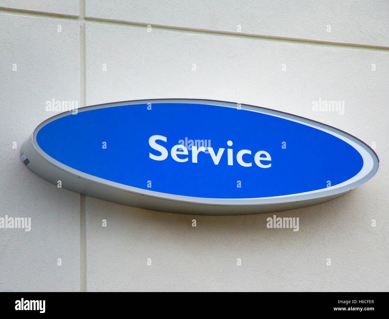 Car dealership entrance hi-res stock photography and images - Alamy