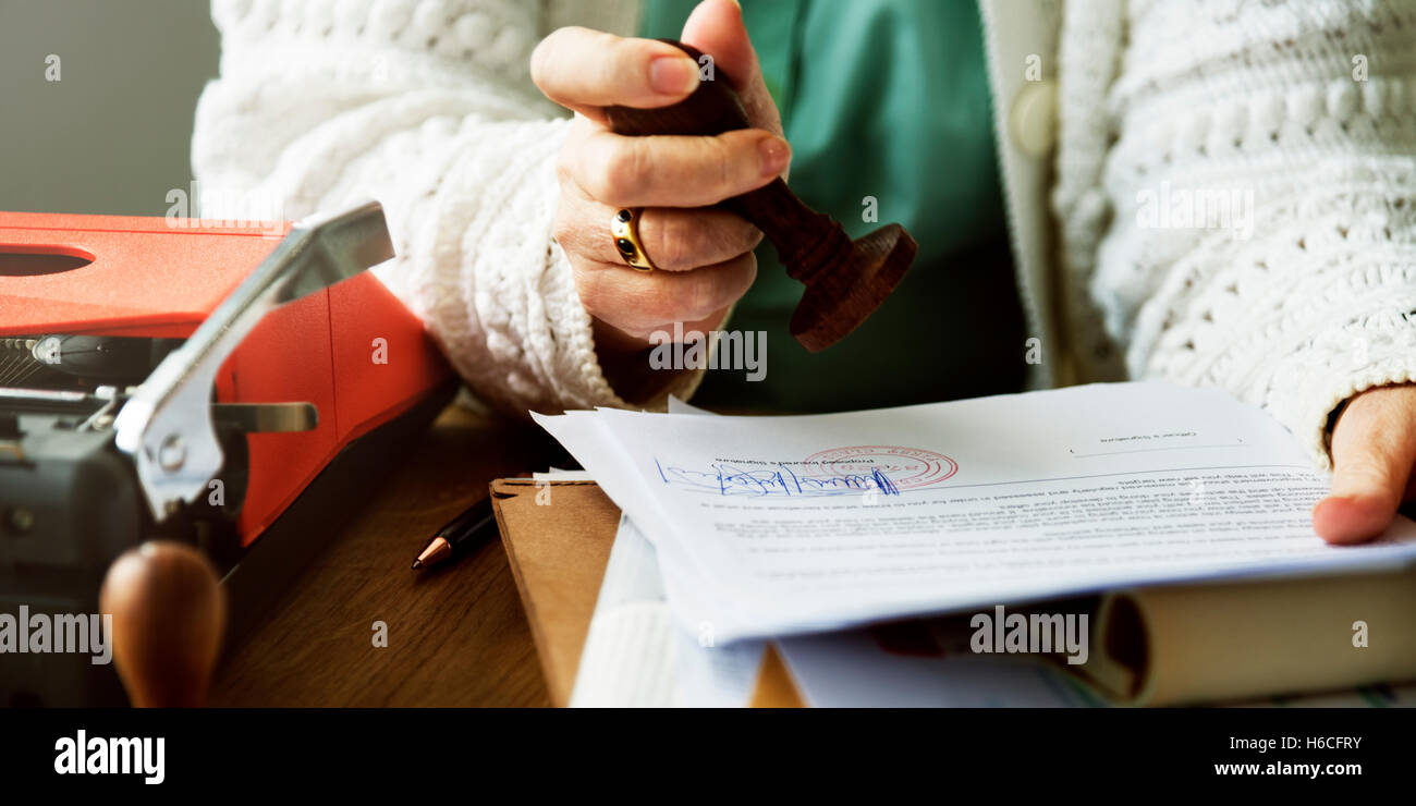 Stamp contract hi-res stock photography and images - Alamy