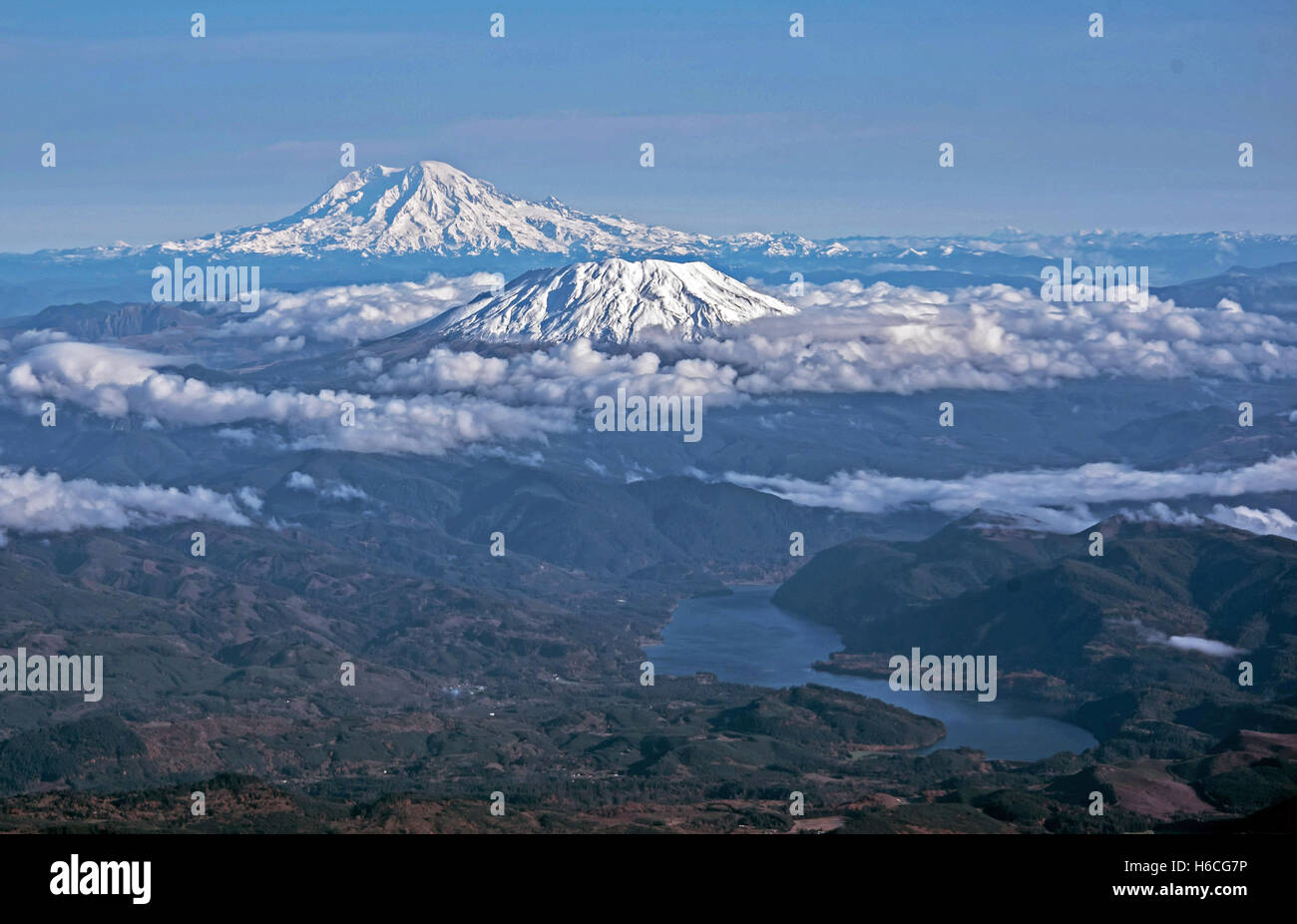 Mount rainier mount st helens hi-res stock photography and images - Alamy