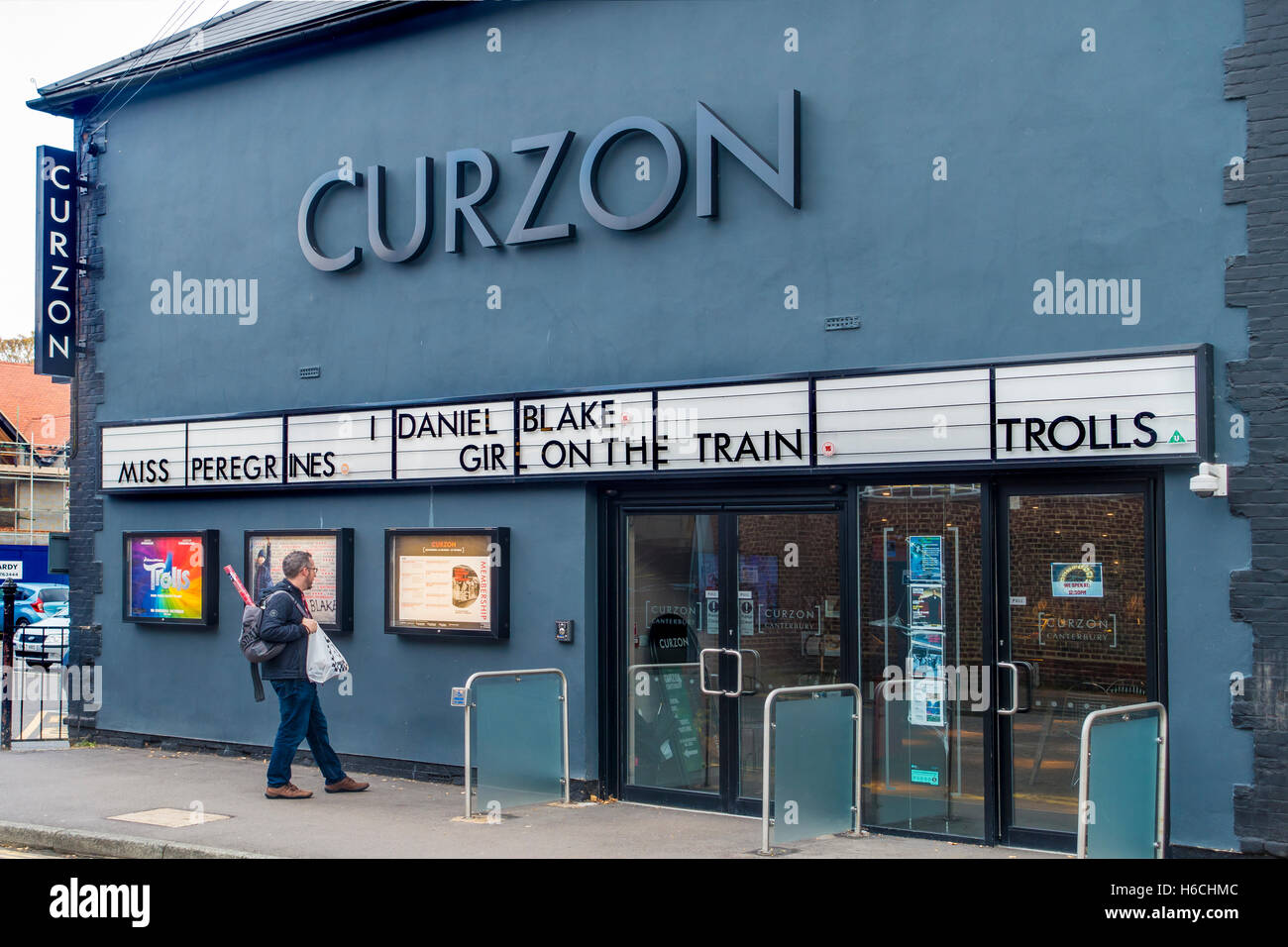 At the curzon cinema hi-res stock photography and images - Alamy