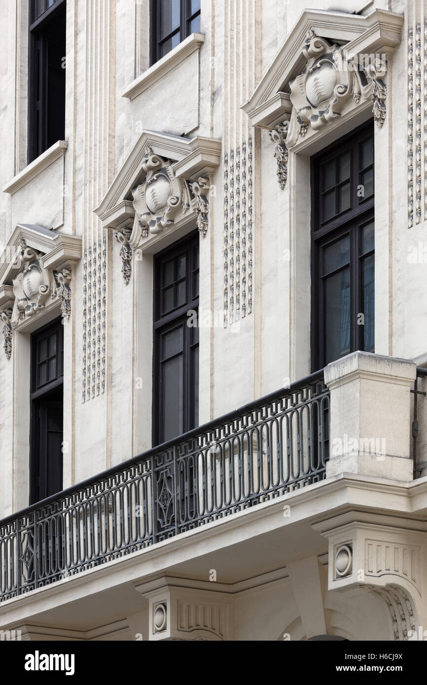 beautiful windows on a colonial house Stock Photo - Alamy