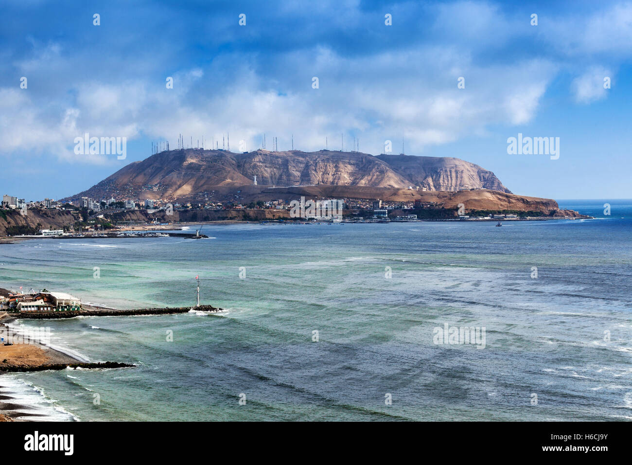 Coast road lima hi-res stock photography and images - Alamy