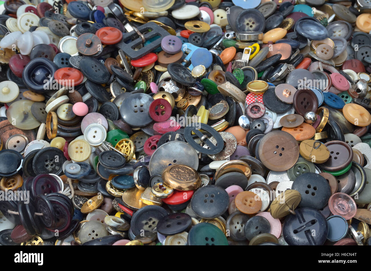 Different shapes of buttons hi-res stock photography and images - Alamy