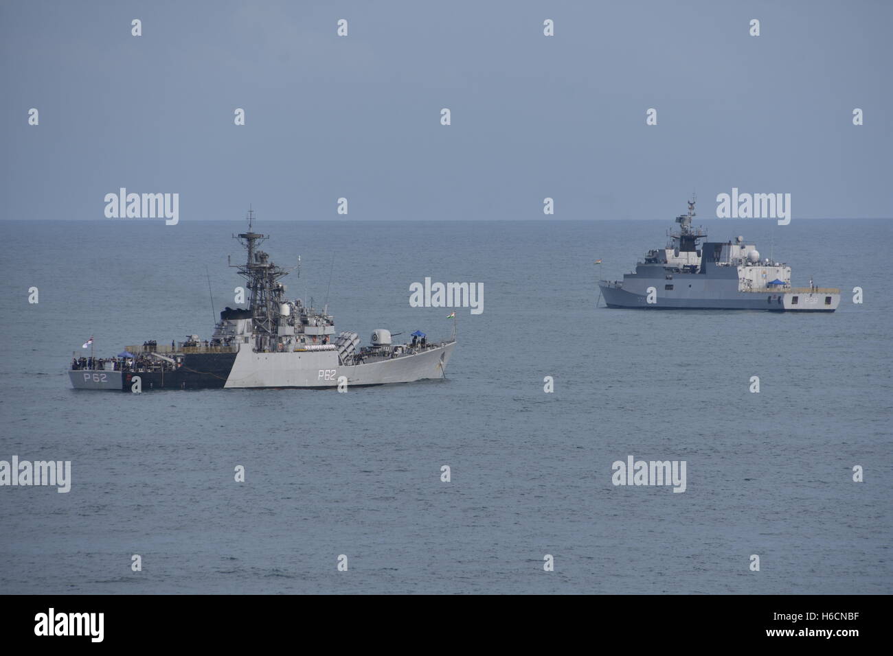 India navy hi-res stock photography and images - Alamy