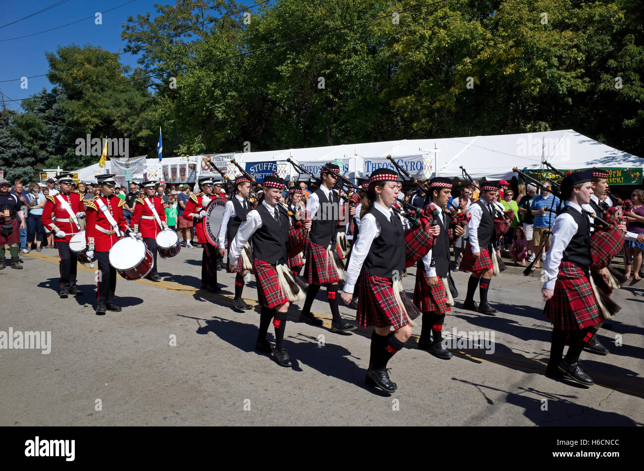 Pipe band marching in the Celtic Classic Stock Photo - Alamy