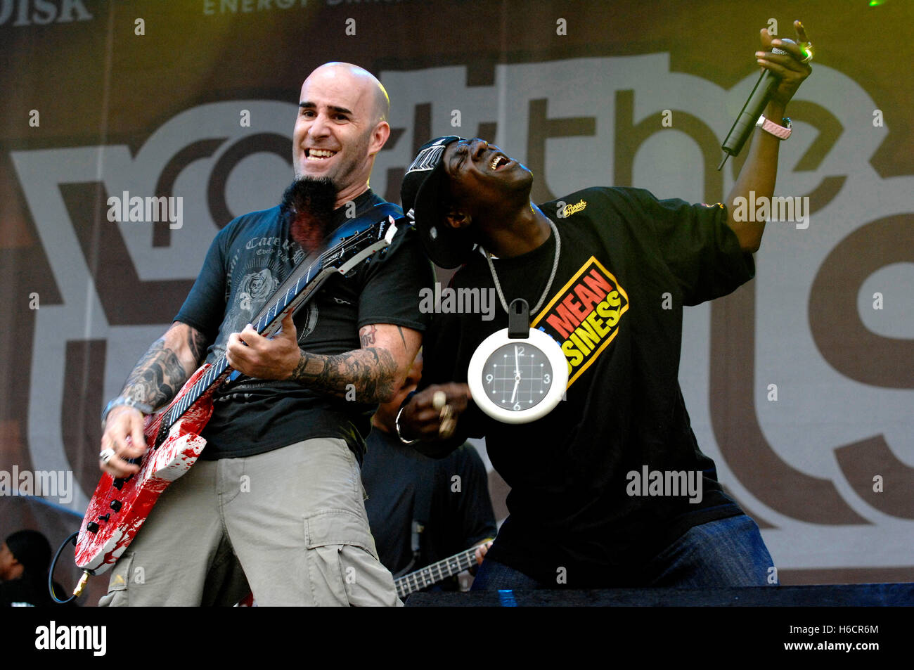Public Enemy (Chuck D & Flavor Flav) performing with Scott Ian of ...