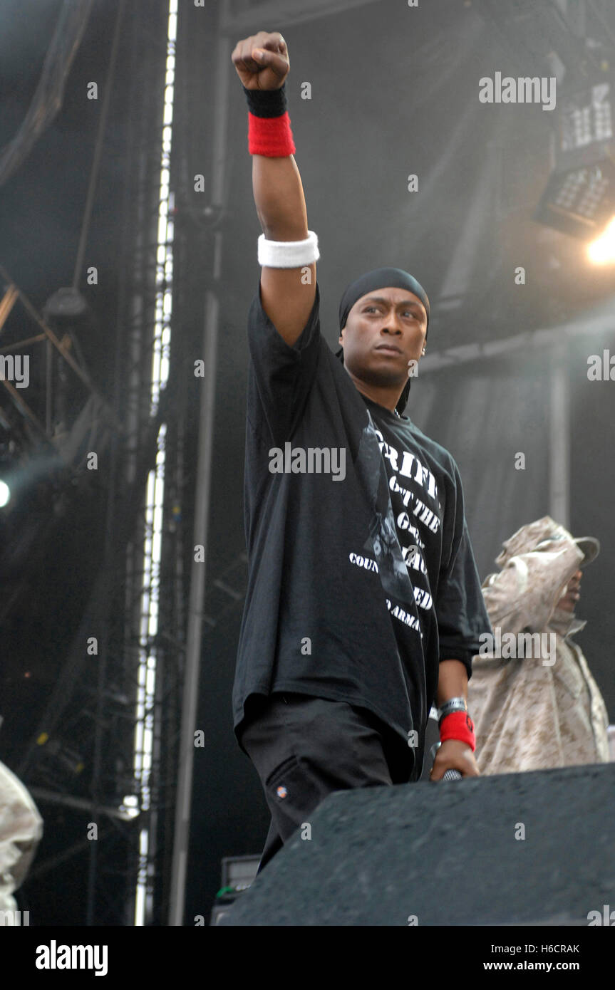 Public Enemy (Richard "Professor Griff" Griffin) performing live at the ...