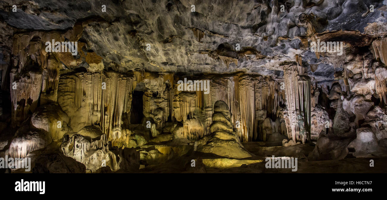 Cango caves hi-res stock photography and images - Alamy