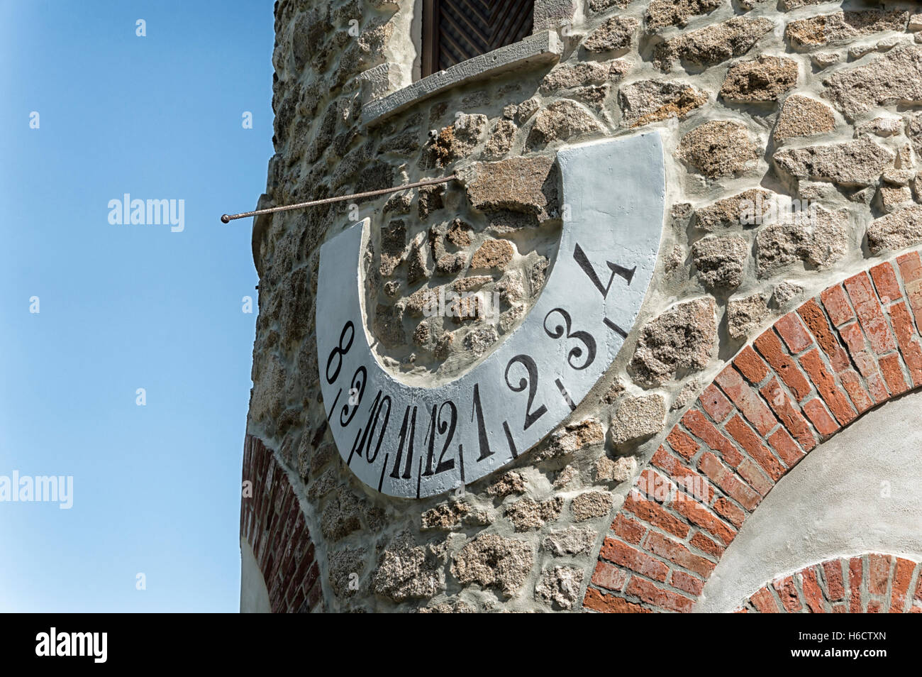 Sundial in sintra hi-res stock photography and images - Alamy