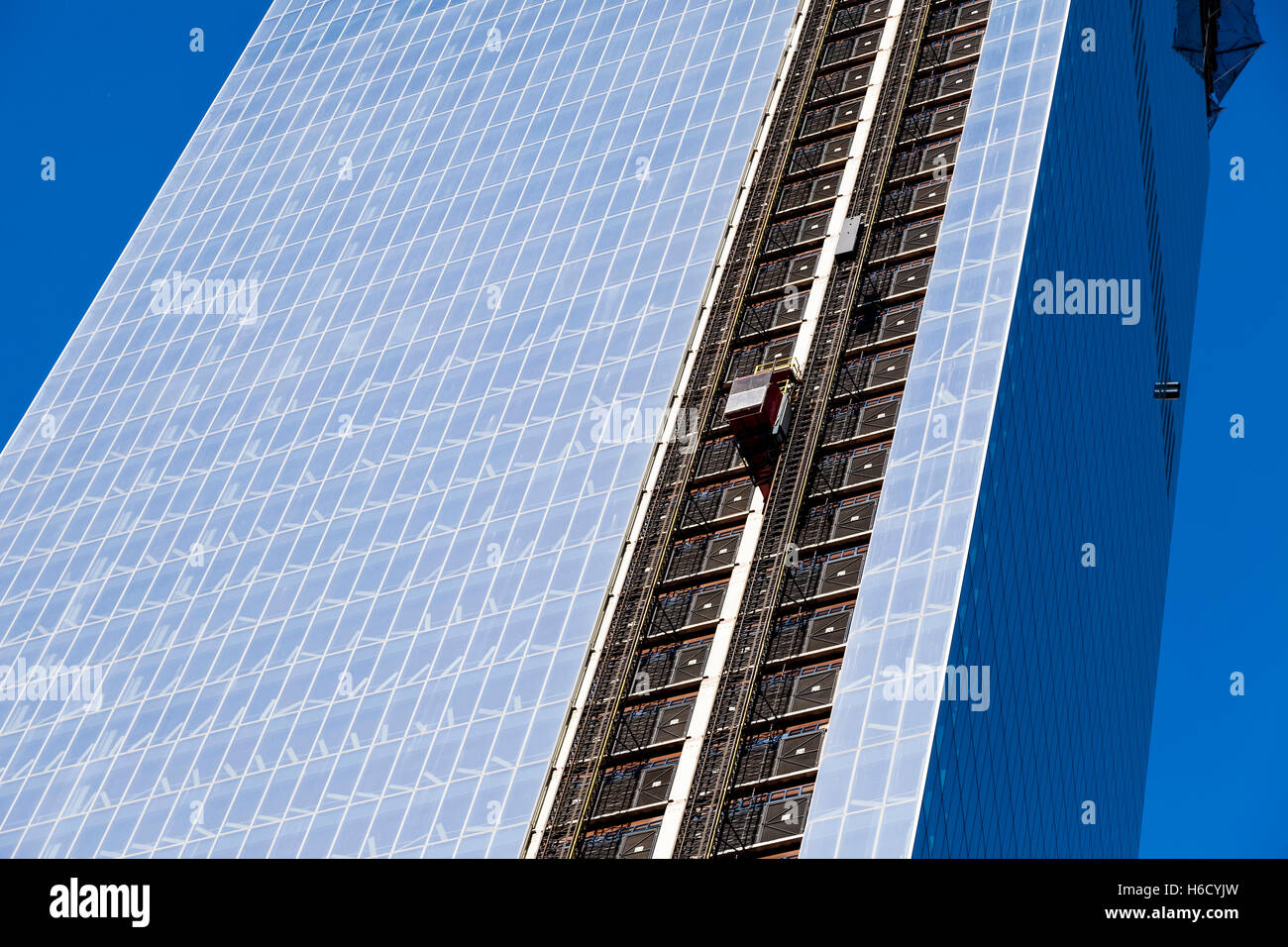 Elevator lift skyscraper hi-res stock photography and images - Alamy