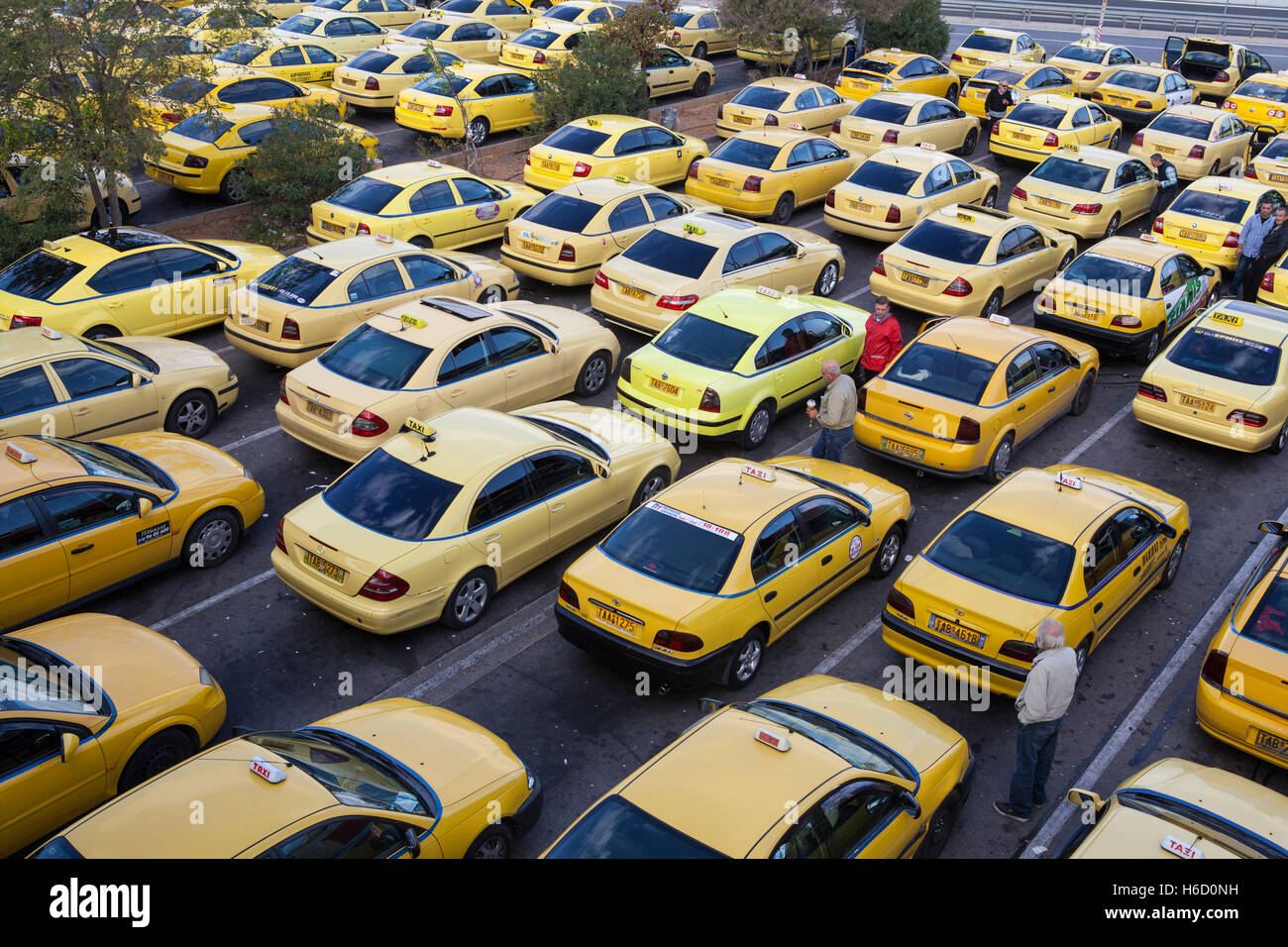 Taxi rank at Athens International Airport Stock Photo - Alamy