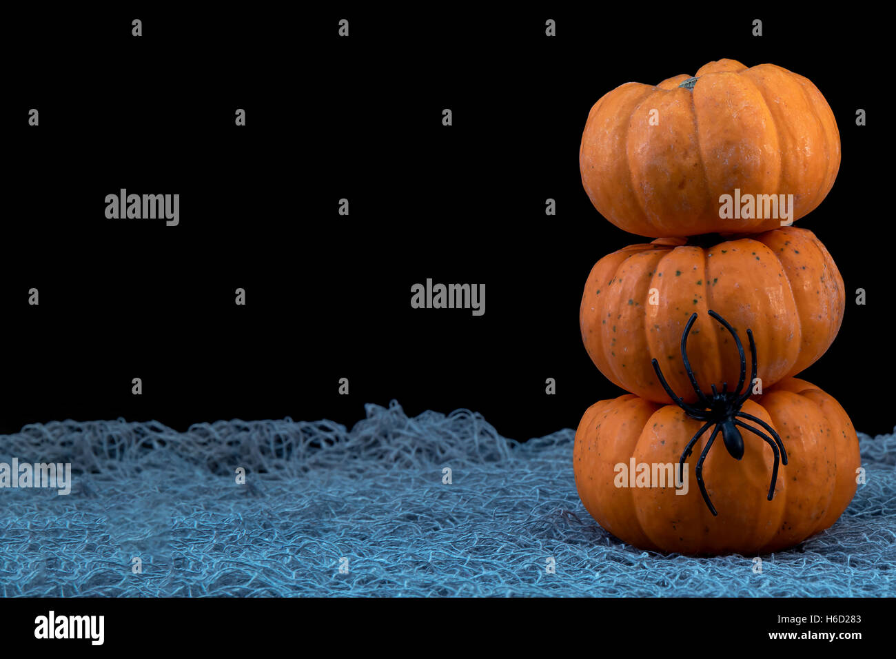 Stacked pumpkins halloween hi-res stock photography and images - Alamy