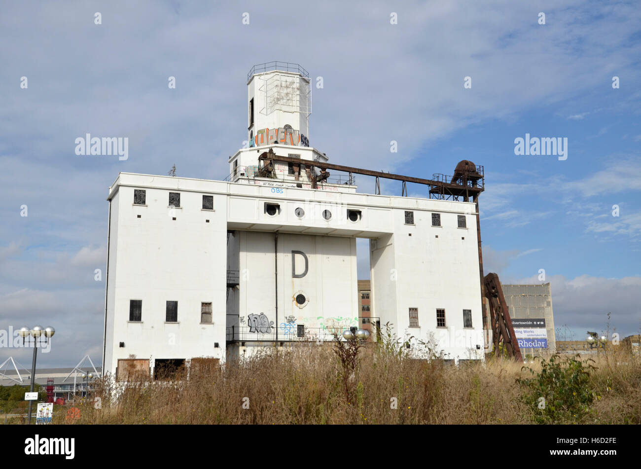 Silo D at the derelict Millennium Mills, Silvertown, Royal Victoria ...