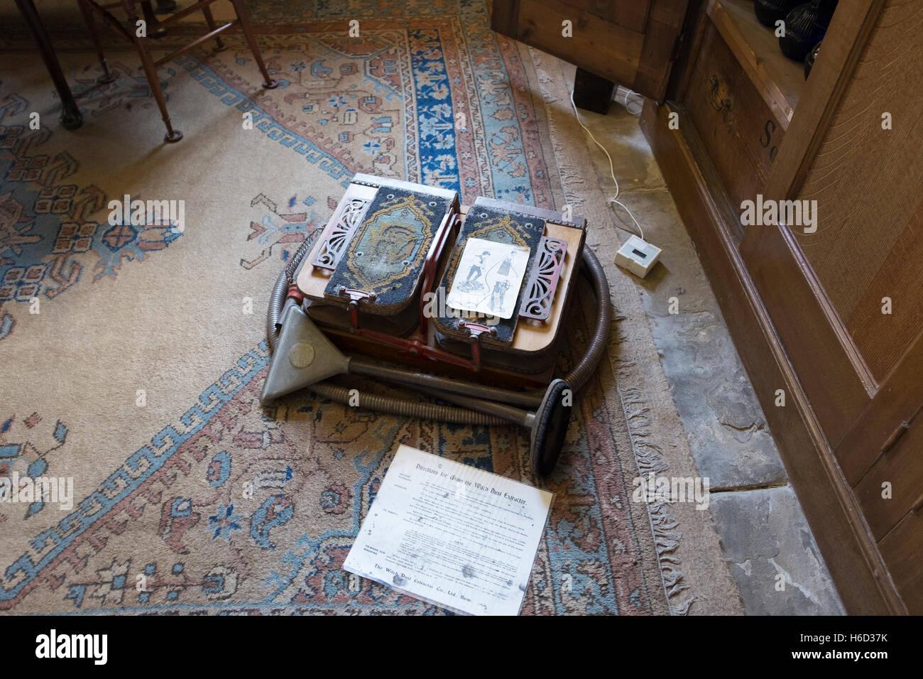 Old Victorian hoover Vacuum Cleaner Stock Photo - Alamy