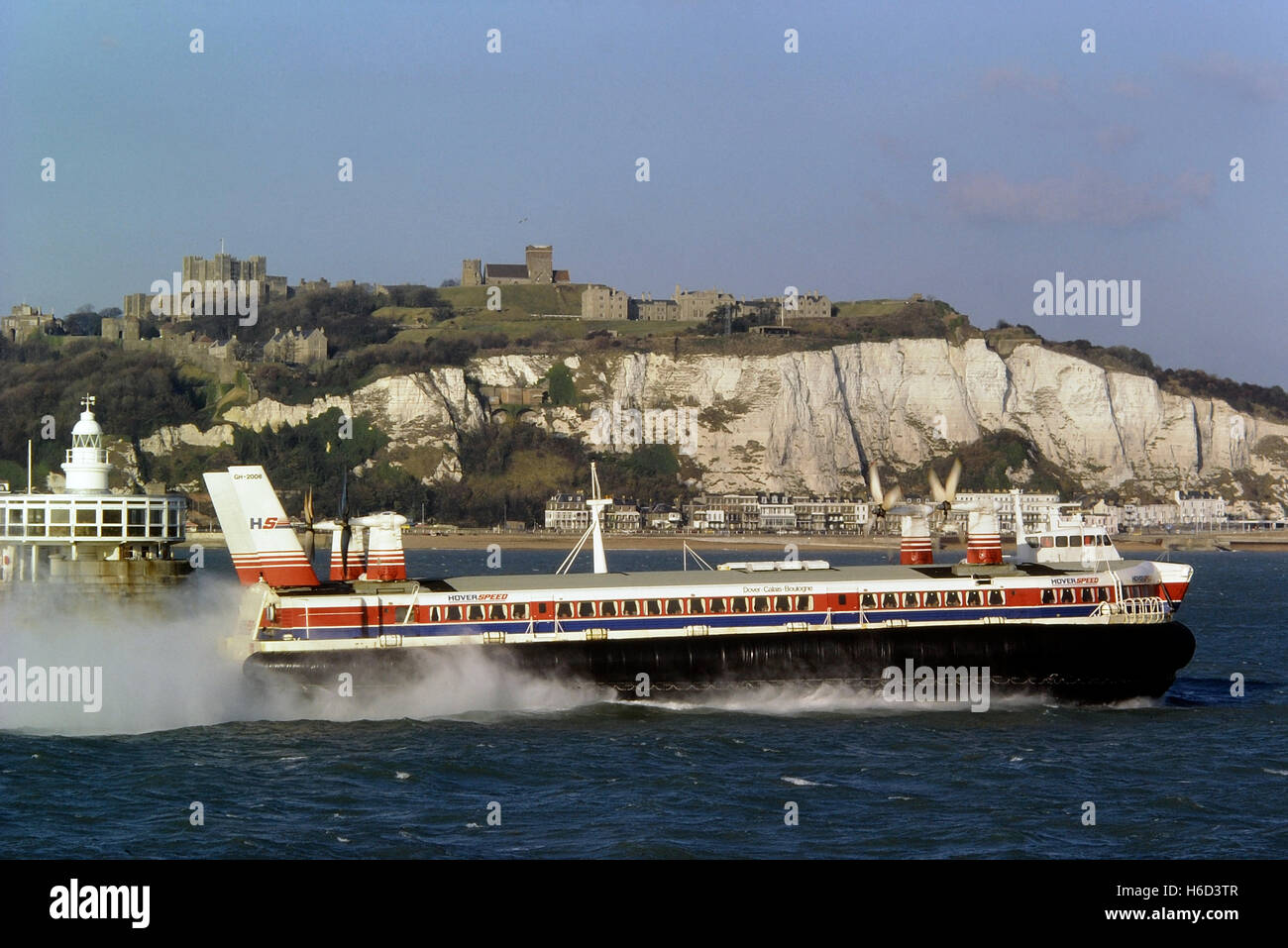 Hovercraft dover hi-res stock photography and images - Alamy