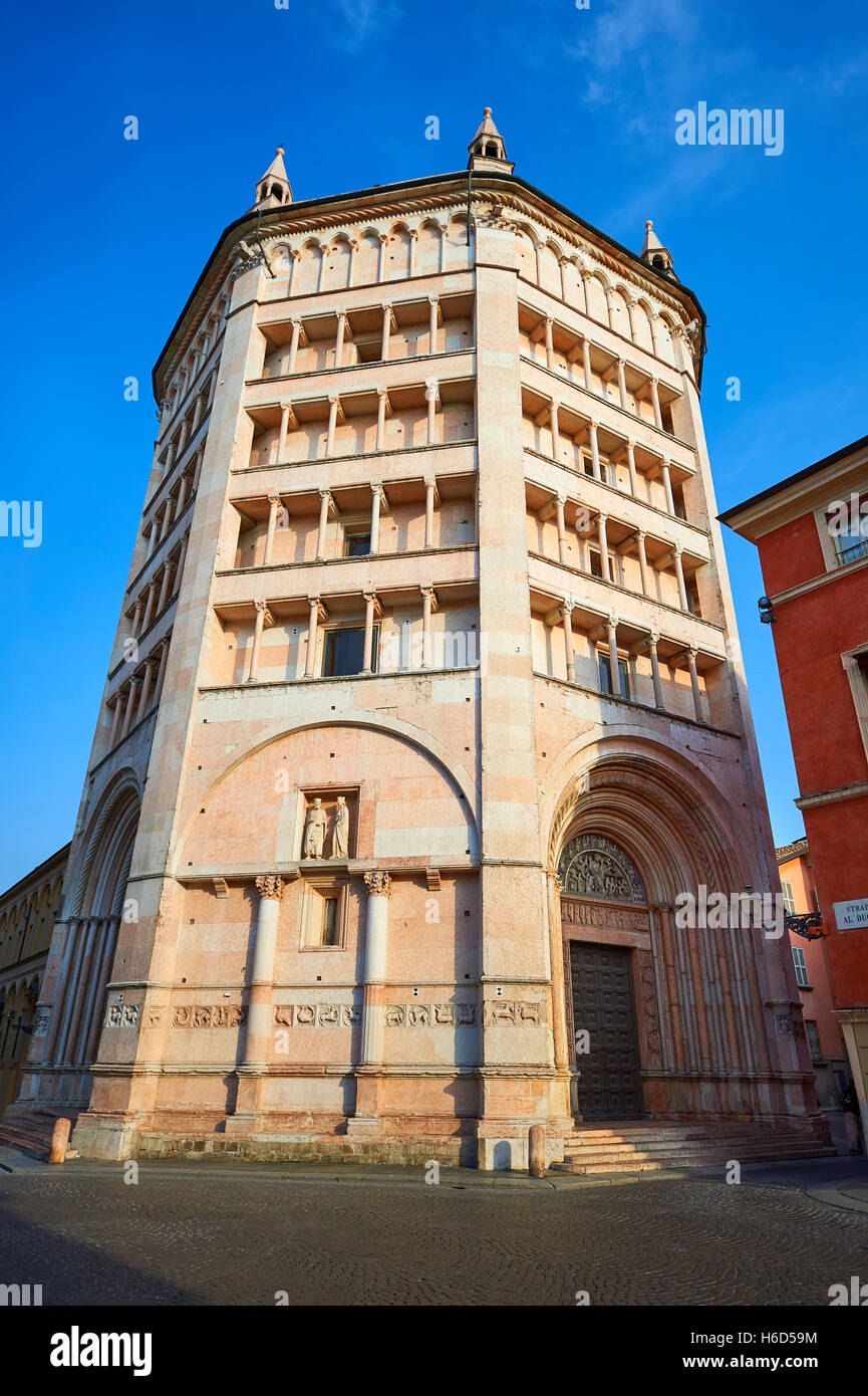 Battistero di parma hi-res stock photography and images - Alamy