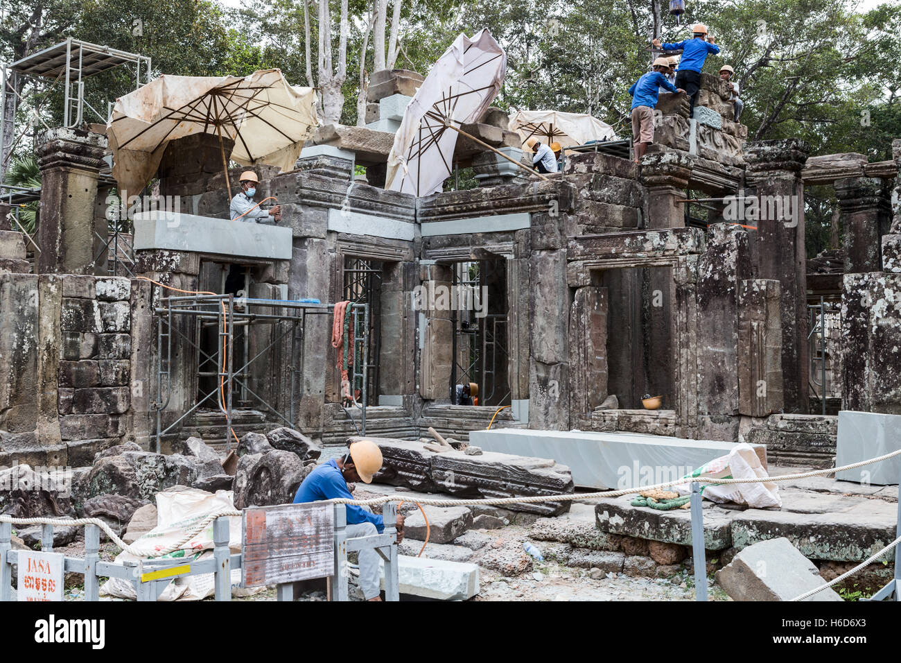 Renovation works, Bayon complex, temple, Khmer architecture, Angkor ...