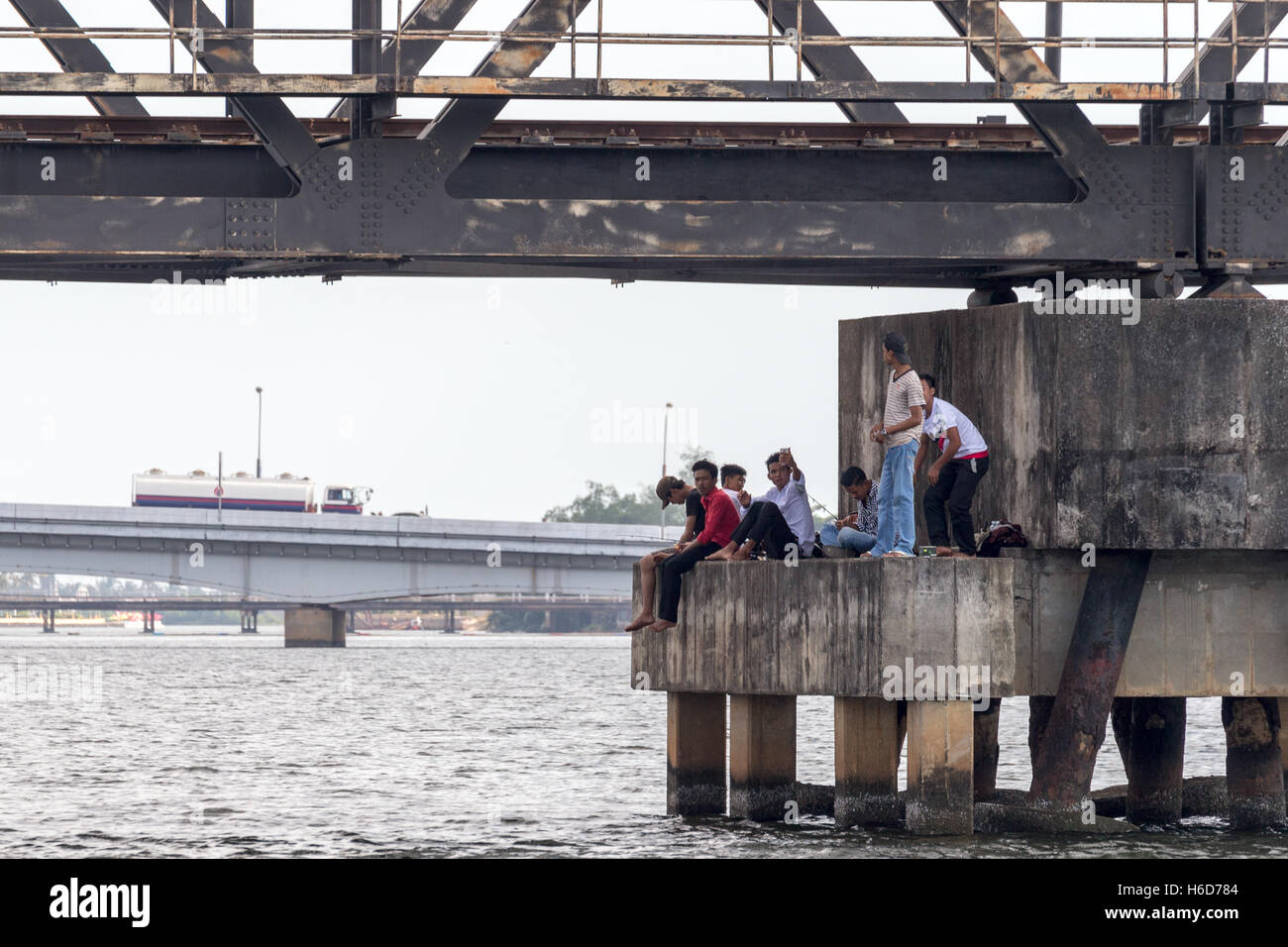 Old men crossing road hi-res stock photography and images - Alamy