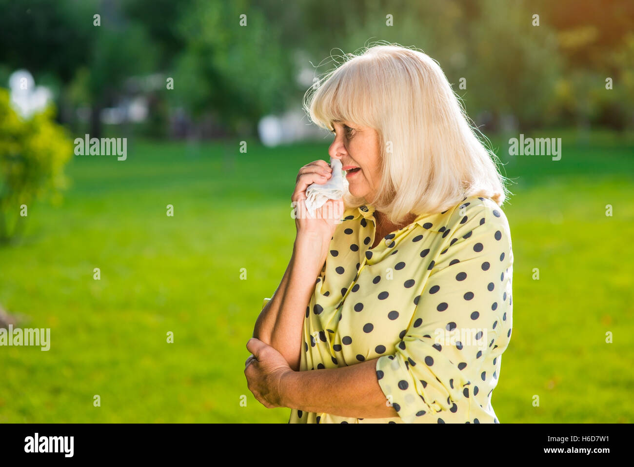 Elderly woman crying Stock Photo - Alamy