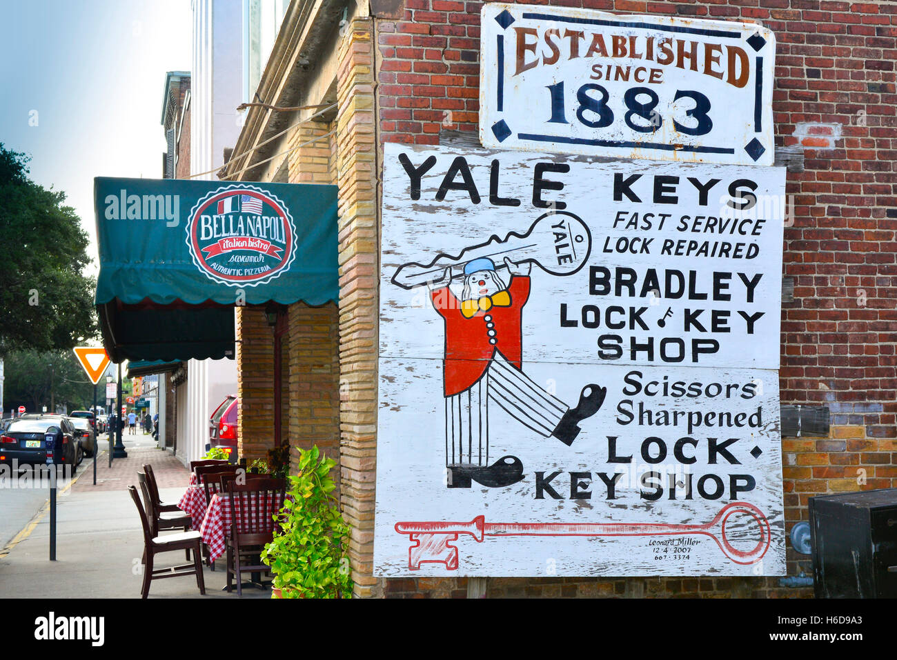 Antique advertising hi-res stock photography and images - Alamy