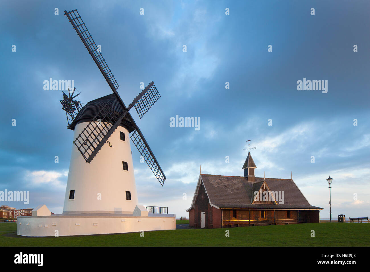 Lytham st anne’s lancashire hi-res stock photography and images - Alamy