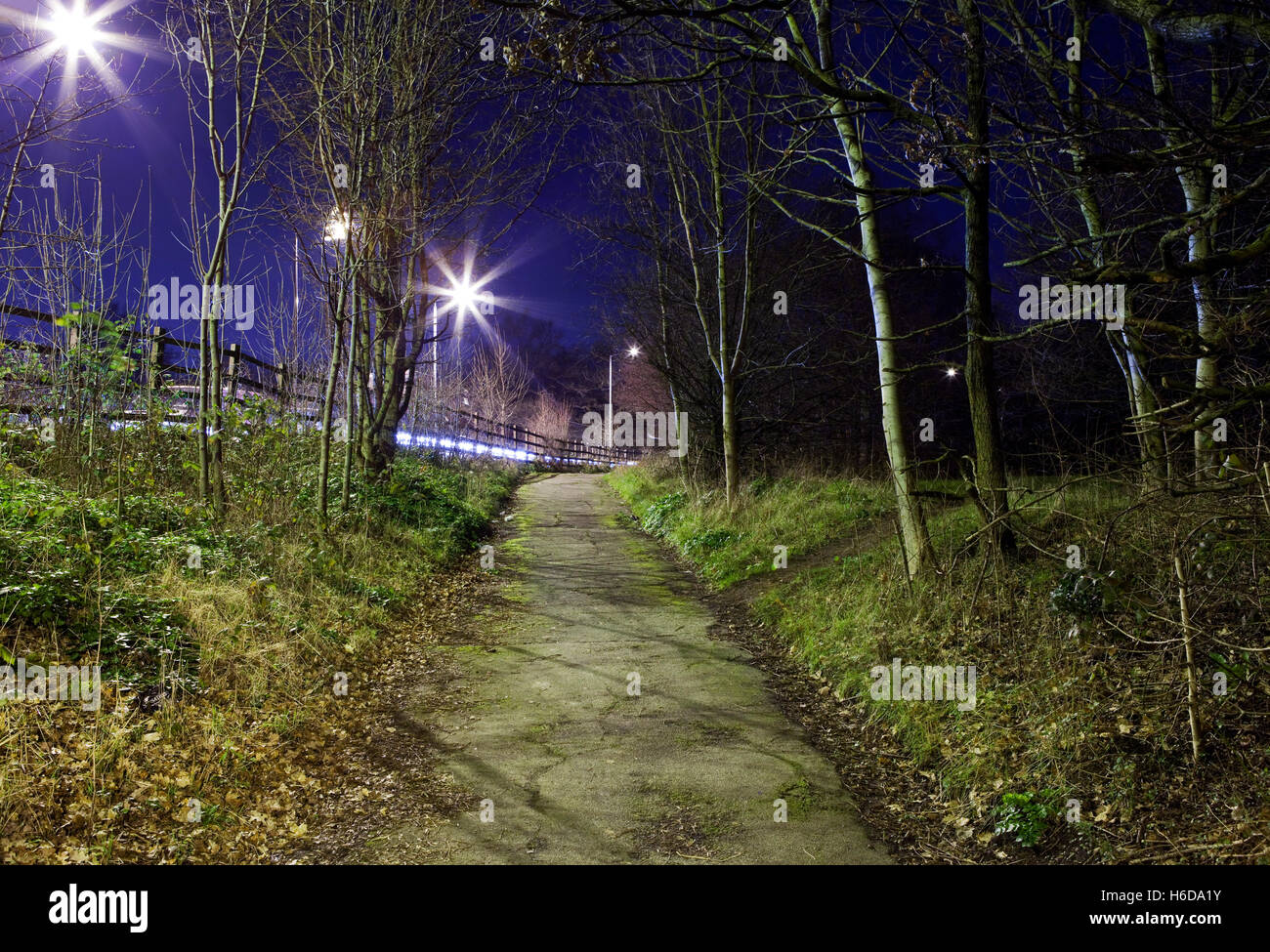Dark eerie urban street hi-res stock photography and images - Alamy