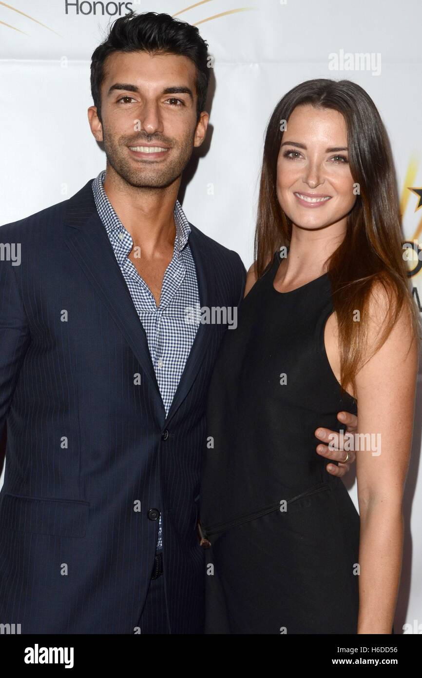 Los Angeles, CA, USA. 25th Oct, 2016. Justin Baldoni, Emily Foxler at ...