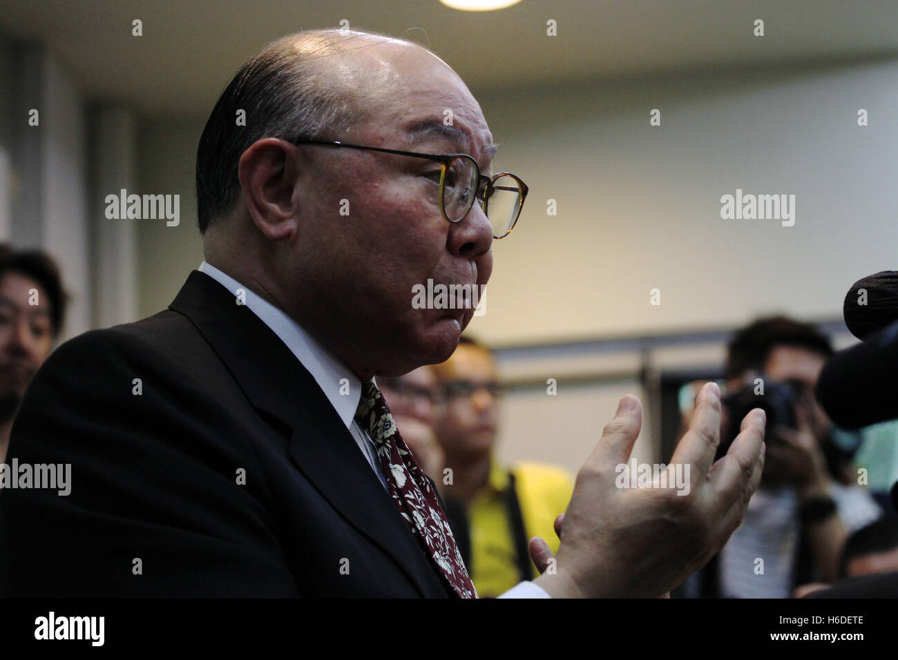 October 27, 2016 - Reitred judge, Woo Kwok-hing, aged 70 announced that ...