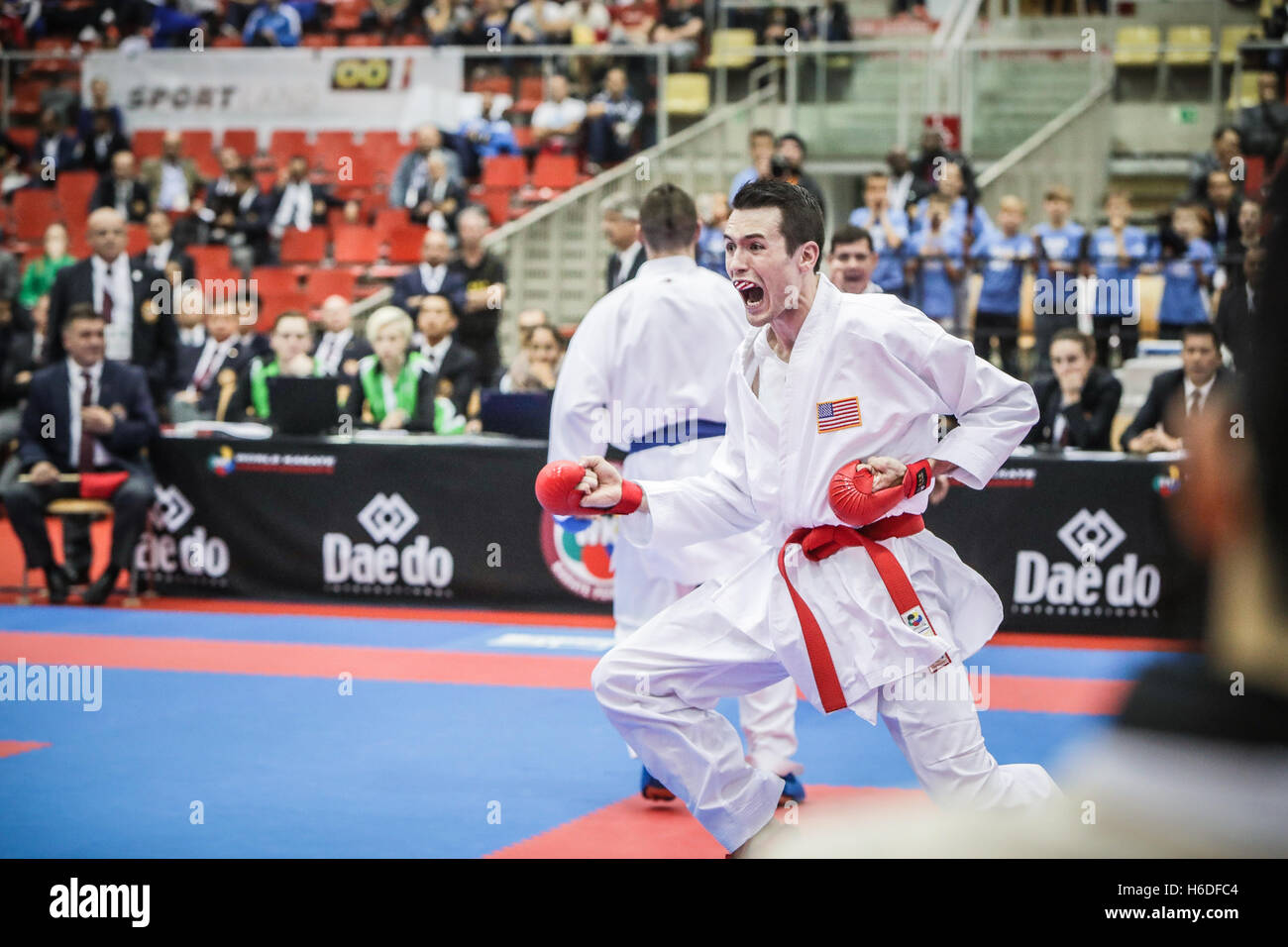 Linz, Austria. 26, October, 2016. Tom Scott (USA) Kumite Male, World ...