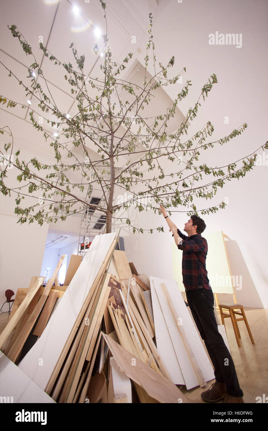 Edinburgh, UK. 27th Oct, 2016. Press view TALBOT RICE GALLERY as part ...